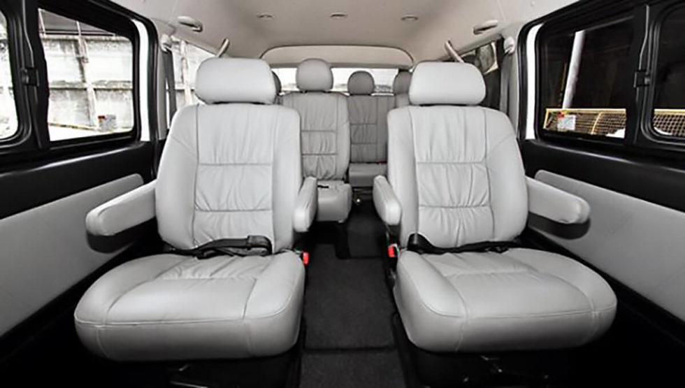 Toyota Hiace vs Hyundai Starex: Car Wars